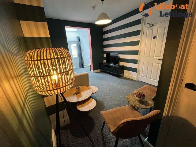 1 bedroom in a house share to rent