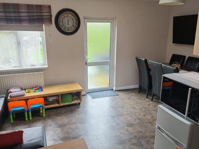 1 bedroom in a house share to rent