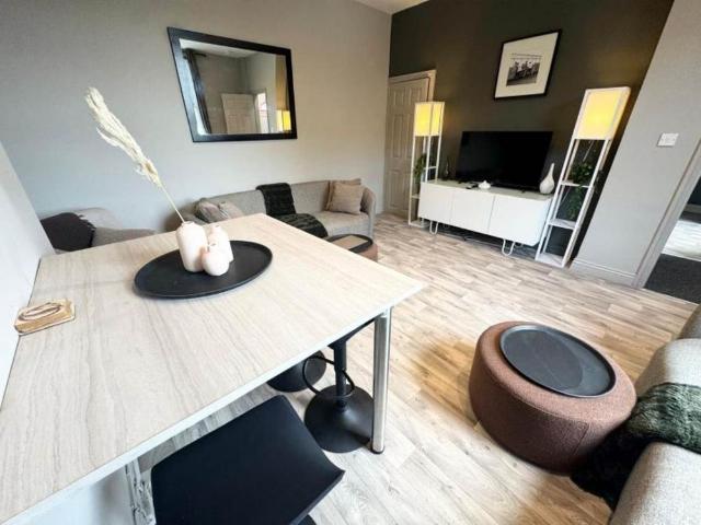 1 bedroom in a house share to rent