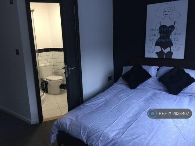 1 bedroom in a house share to rent