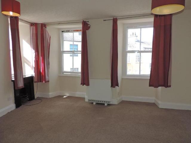 1 bedroom in a house share to rent