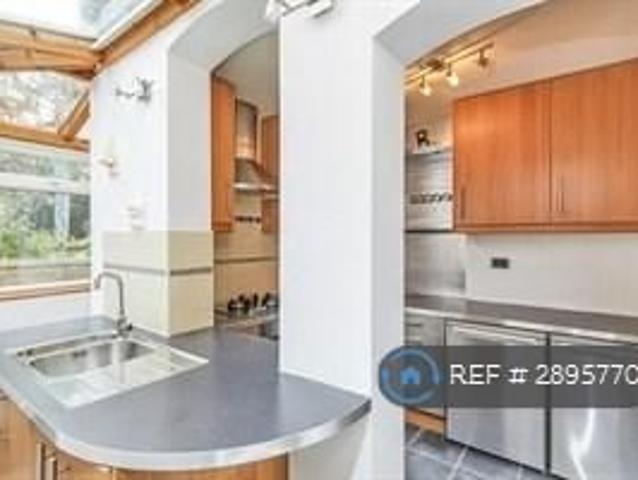 1 bedroom in a house share to rent