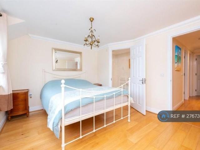 1 bedroom in a house share to rent