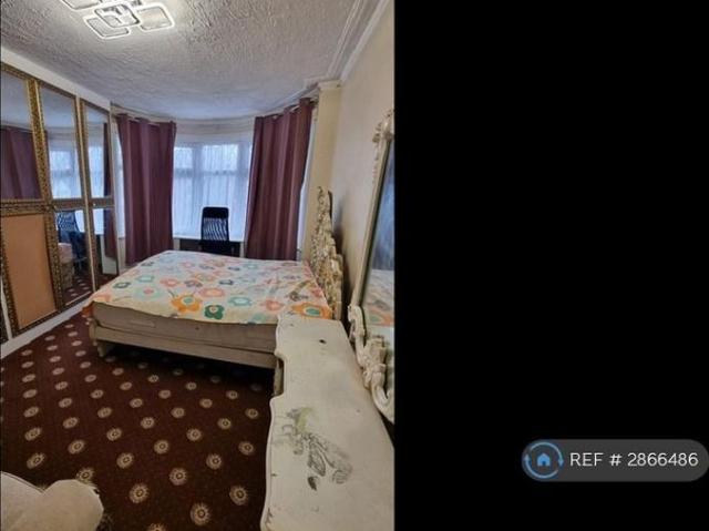 1 bedroom in a house share to rent