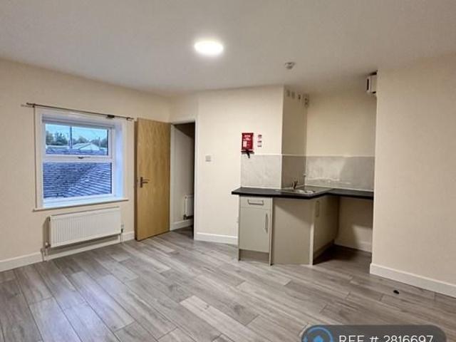 1 bedroom in a house share to rent