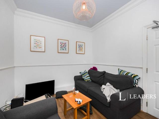 1 bedroom in a house share to rent