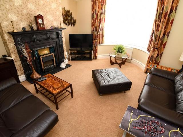 1 bedroom in a house share to rent