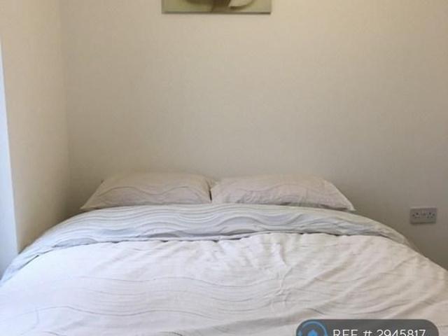 1 bedroom in a house share to rent