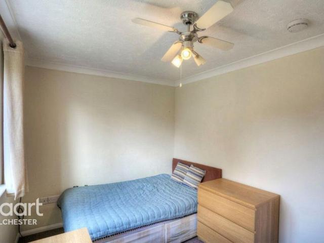 1 bedroom in a house share to rent