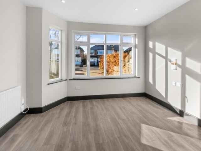 1 bedroom in a house share to rent