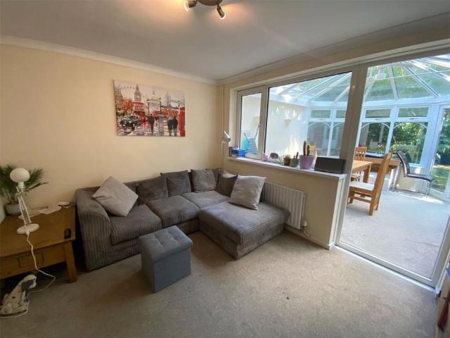 1 bedroom in a house share to rent