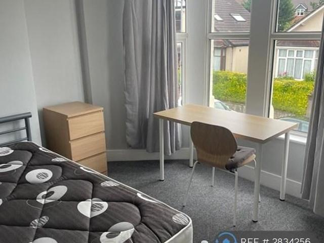 1 bedroom in a house share to rent