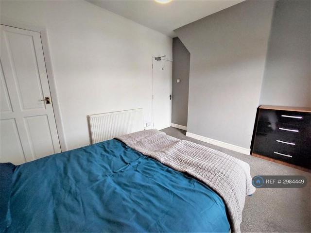 1 bedroom in a house share to rent