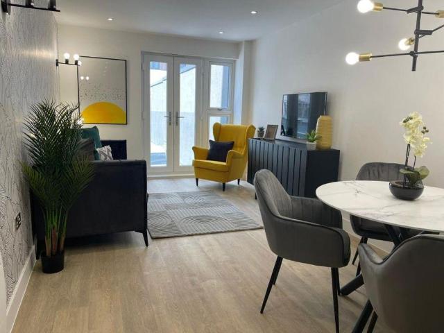 1 bedroom in a house share to rent