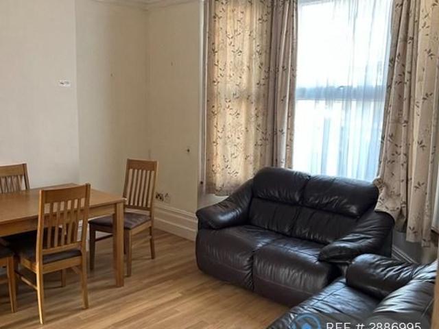 1 bedroom in a house share to rent
