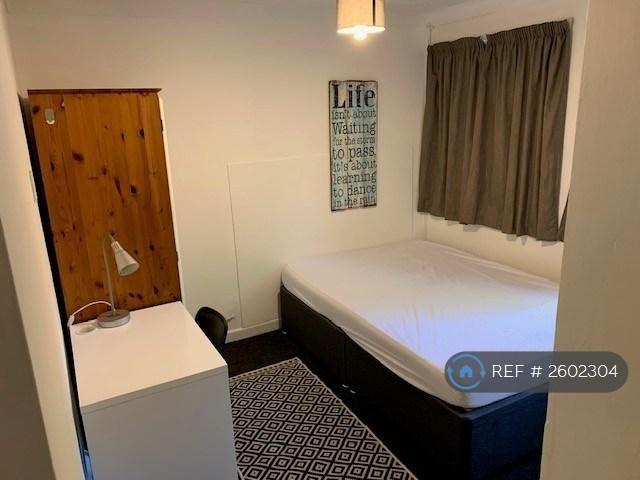 1 bedroom in a house share to rent