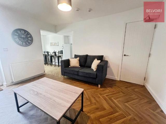 1 bedroom in a house share to rent