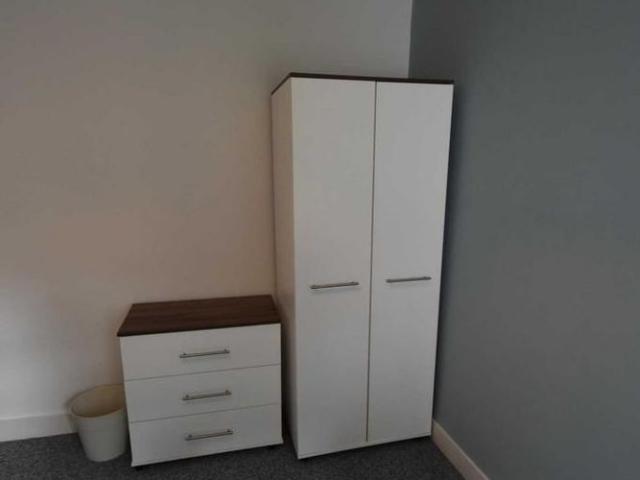 1 bedroom in a house share to rent