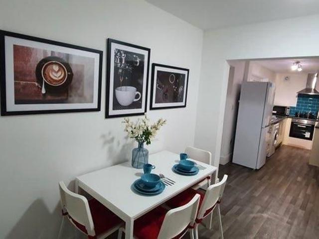 1 bedroom in a house share to rent