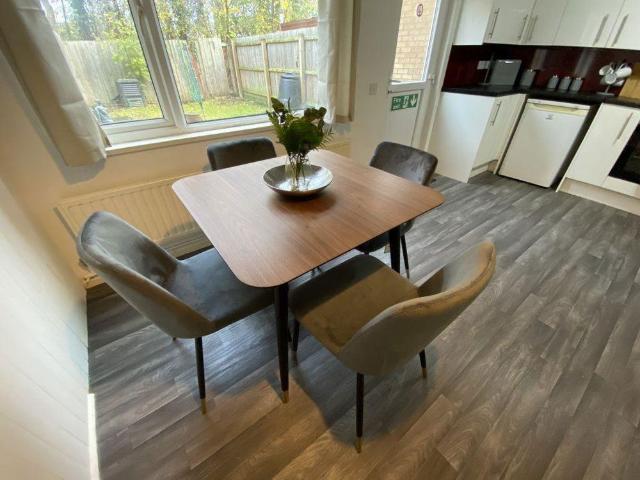 1 bedroom in a house share to rent