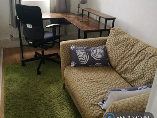 1 bedroom in a house share to rent
