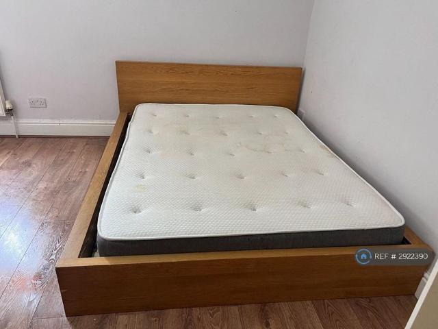 1 bedroom in a house share to rent