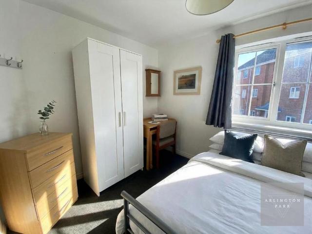 1 bedroom in a house share to rent