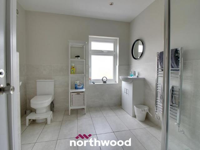 1 bedroom in a house share to rent
