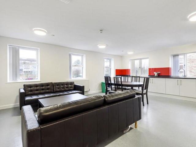 1 bedroom in a house share to rent
