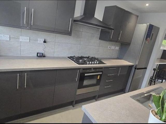 1 bedroom in a house share to rent