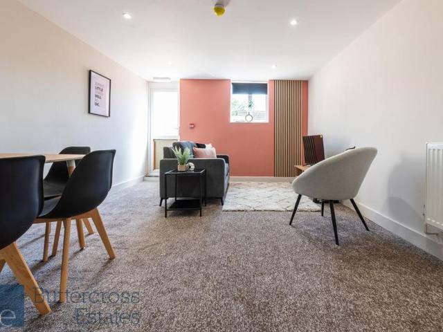 1 bedroom in a house share to rent