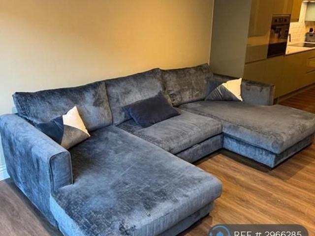 1 bedroom in a house share to rent