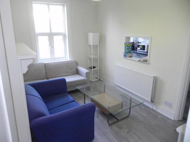 1 bedroom in a house share to rent