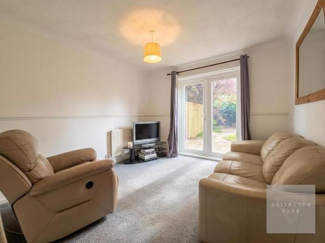 1 bedroom in a house share to rent