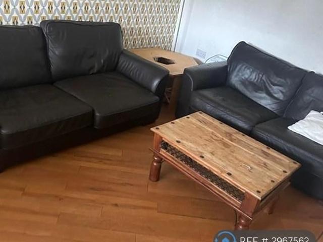1 bedroom in a house share to rent