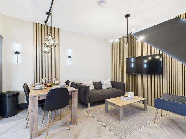 1 bedroom in a house share to rent
