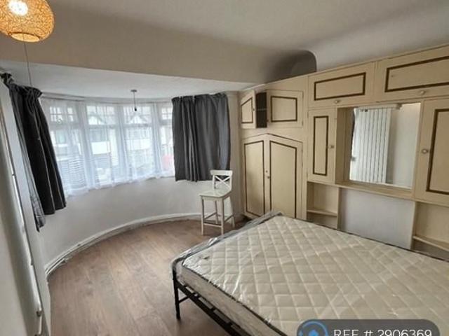 1 bedroom in a house share to rent