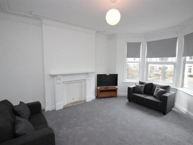 1 bedroom in a house share to rent
