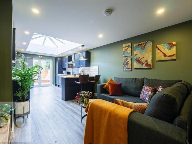 1 bedroom in a house share to rent