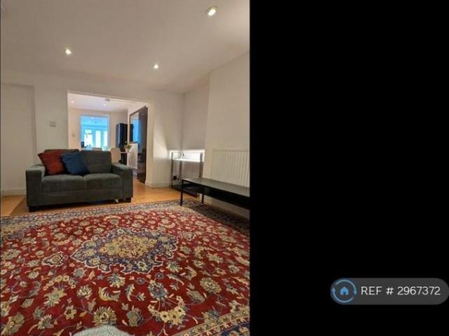 1 bedroom in a house share to rent