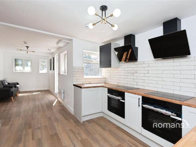 1 bedroom in a house share to rent
