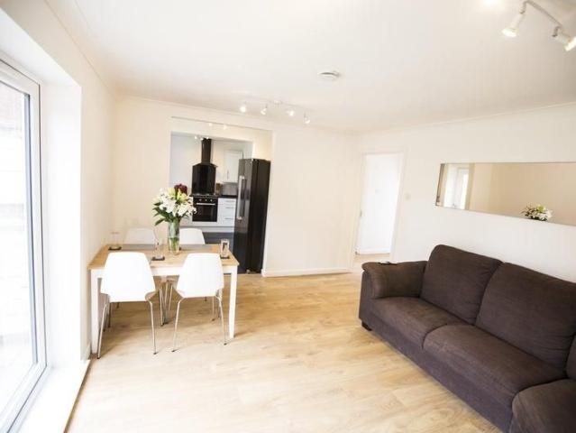 1 bedroom in a house share to rent