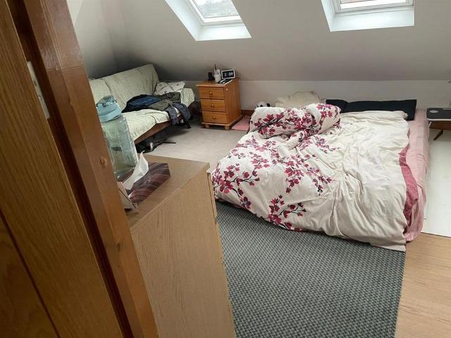 1 bedroom in a house share to rent