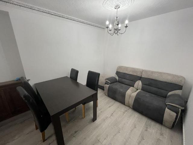 1 bedroom in a house share to rent