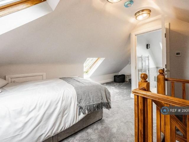 1 bedroom in a house share to rent