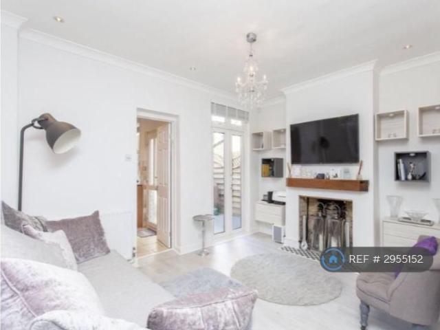 1 bedroom in a house share to rent