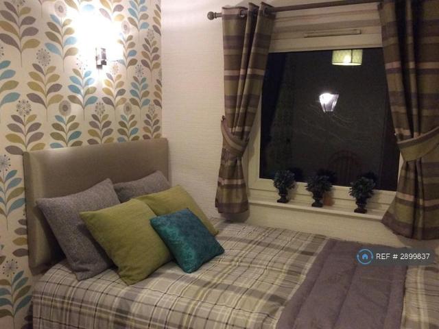 1 bedroom in a house share to rent