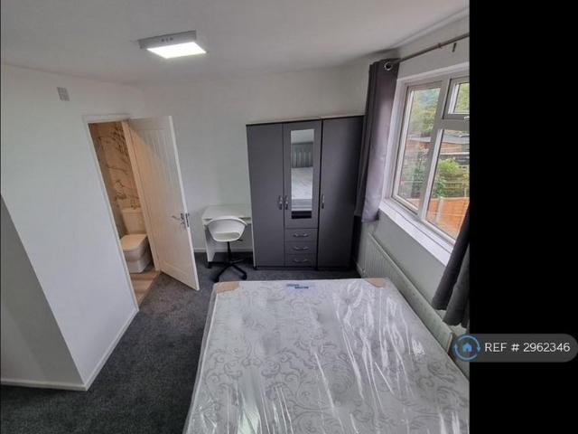 1 bedroom in a house share to rent