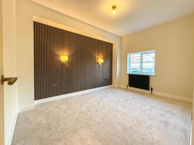 1 bedroom in a house share to rent