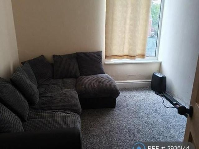 1 bedroom in a house share to rent